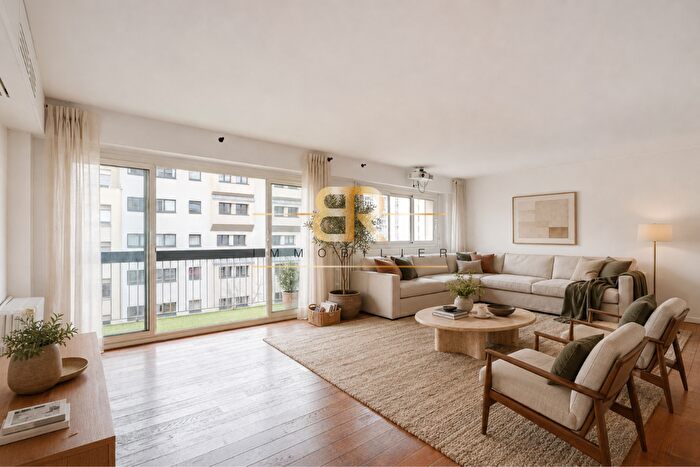 Appartement 5 pièces à vendre à Paris 15ème, Vaugirard, Parc des Expositions