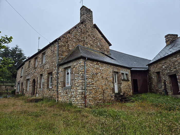 Maison à vendre - Saint-Georges-de-Chesné - 5 pièces - 4 chambres
