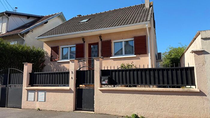 Maison à vendre - Neuilly-sur-Marne, Carnot, République - 4 pièces - 3 chambres