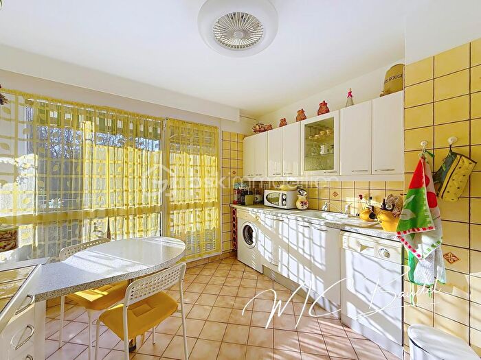 Appartement à vendre - Grenoble, Village Olympique - 3 pièces - 1 chambre