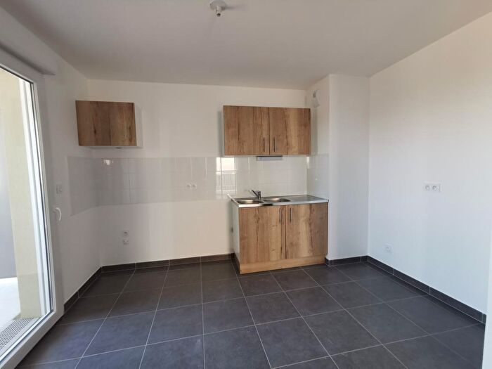 Appartement à louer - Rillieux-la-Pape, Ville nouvelle Est - 2 pièces - 1 chambre