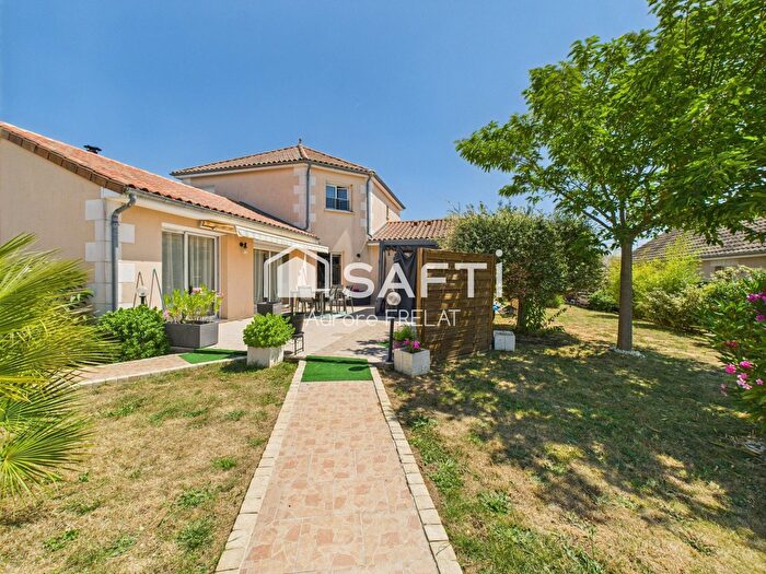 Maison à vendre - Noyant-de-Touraine - 5 pièces - 3 chambres