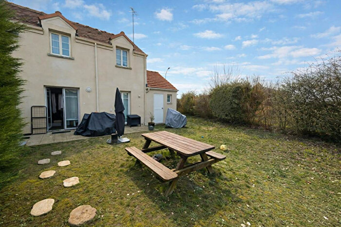 Maison à vendre - Chaumont-en-Vexin - 4 pièces - 3 chambres