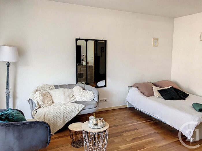 Appartement à louer - Auxerre, Saint-Julien, Saint-Amâtre - 1 pièce