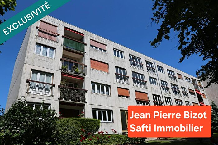 Appartement à vendre - Chilly-Mazarin, Gravigny - 7 pièces - 5 chambres