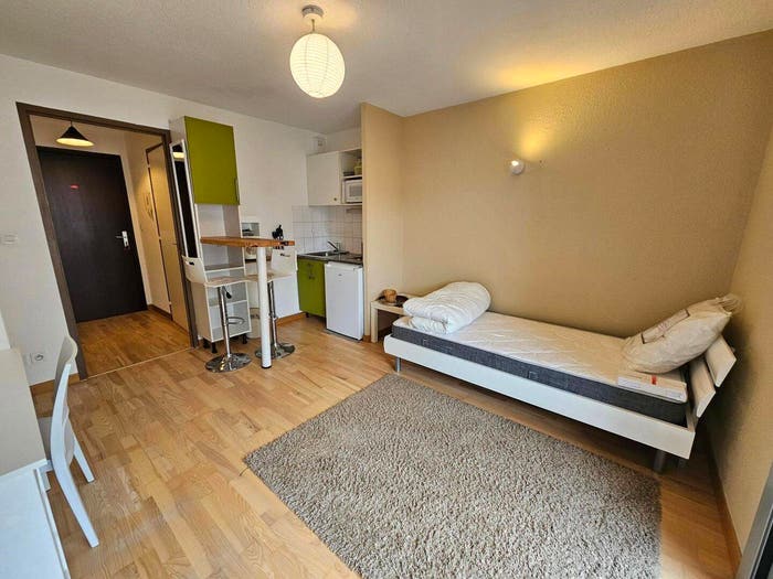 Madeleine-Saint Léonard-Justices, Angers : Appartement 1 pièce à louer