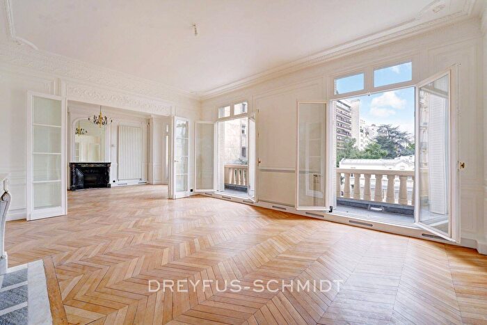 Appartement à louer - Triangle dOr, Paris ème arrondissement - 5 pièces - 3 chambres