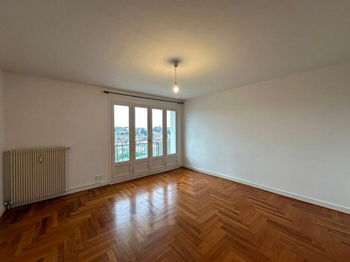 Appartement à louer - Centre Ville Nord, Voiron - 3 pièces - 2 chambres