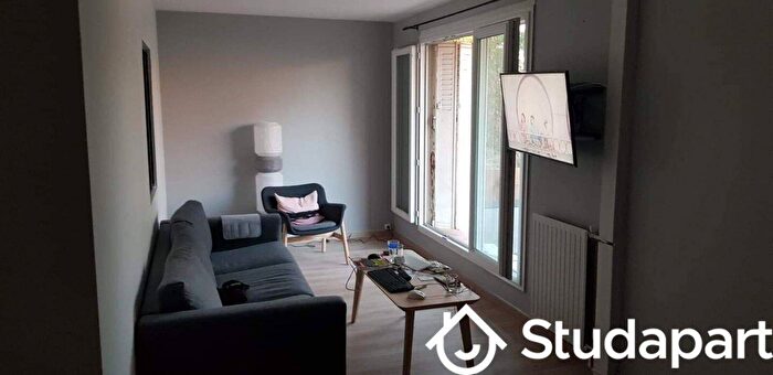 Appartement à louer - Reste des Chenes-Le Ponceau, Cergy - 1 pièce - 1 chambre