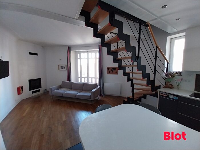 Appartement à vendre - Quartiers Centre, Saint-Hélier, Gare - 3 pièces - 2 chambres