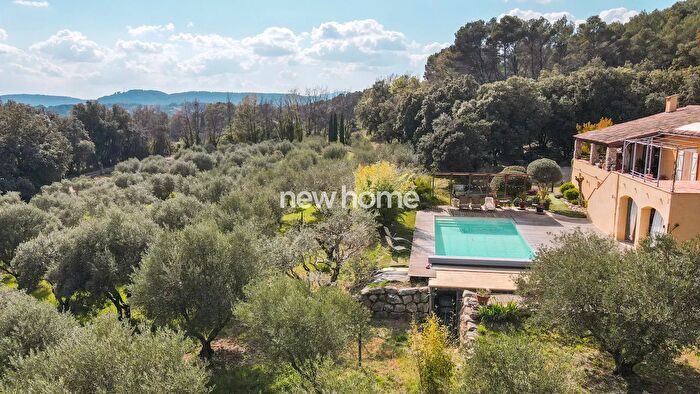 Maison à vendre - Villecroze - 5 pièces - 4 chambres