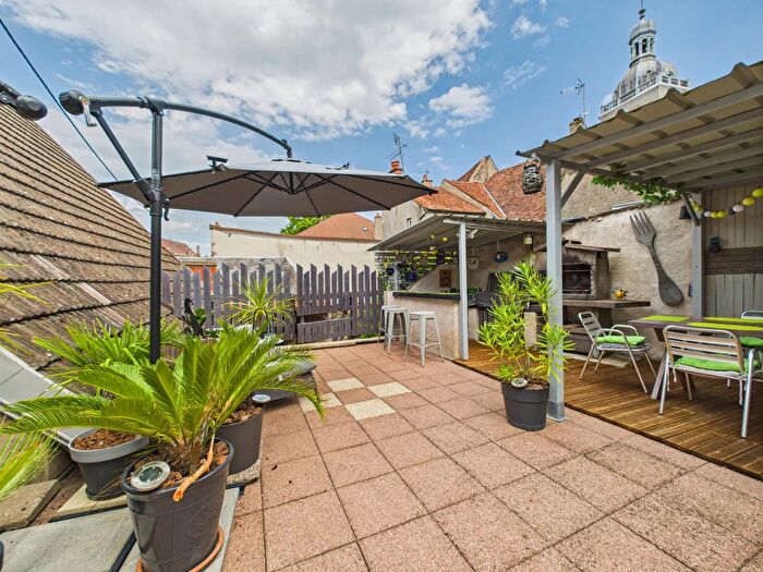 Maison à vendre - Saulieu - 9 pièces - 3 chambres