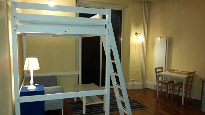 Vierge-Sud Est, Épinal : Appartement 1 pièce à louer