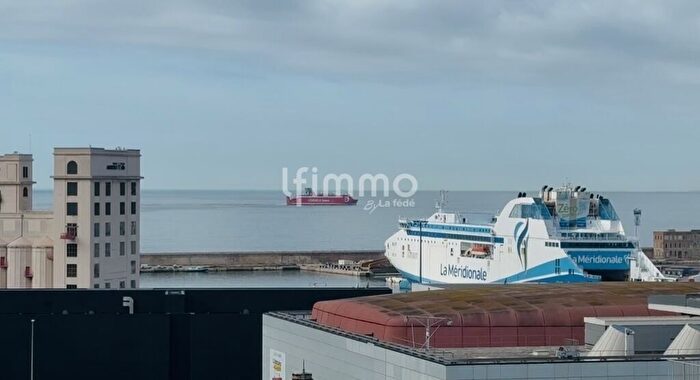 Appartement à vendre - Marseille e , Euroméditerranée - 4 pièces - 3 chambres