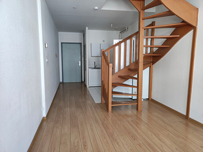 Appartement à louer - Lille, Centre-ville, Euralille - 3 pièces - 2 chambres