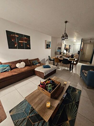 Appartement à louer - Ambarès-et-Lagrave, Bel-Air, Sabarèges - 4 pièces - 3 chambres