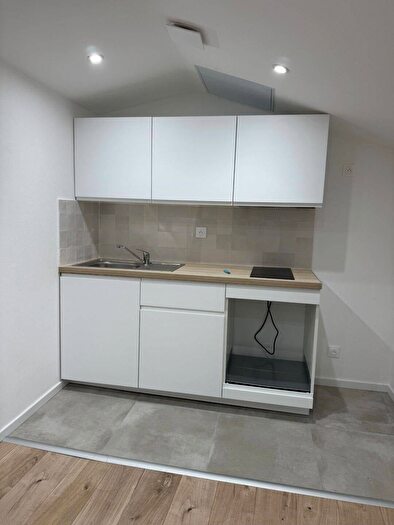 Appartement à louer - Centre Ville, Sanary-sur-Mer - 1 pièce