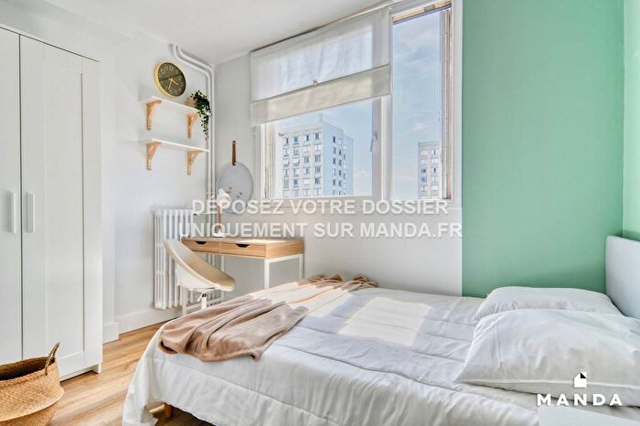 Appartement à louer - Le Bachut, Lyon ème arrondissement - 5 pièces - 4 chambres