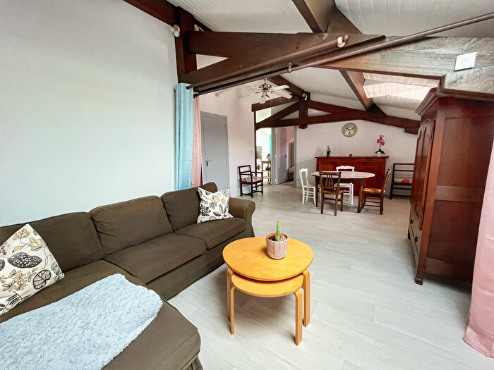 Appartement à vendre - Saint-Jean-Pied-de-Port - 2 pièces - 1 chambre