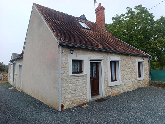 Maison 5 pièces à Vouillon, à vendre