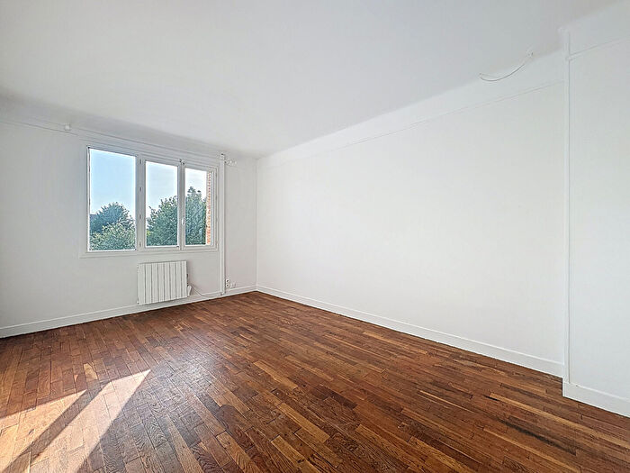 Appartement à louer - Rosny-sous-Bois, Le Pré Gentil - 2 pièces - 1 chambre