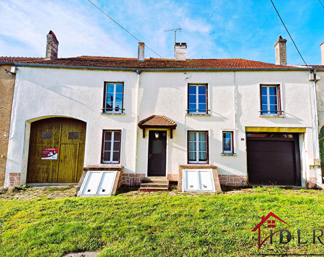 Maison à vendre - Varennes-sur-Amance - 6 pièces - 5 chambres