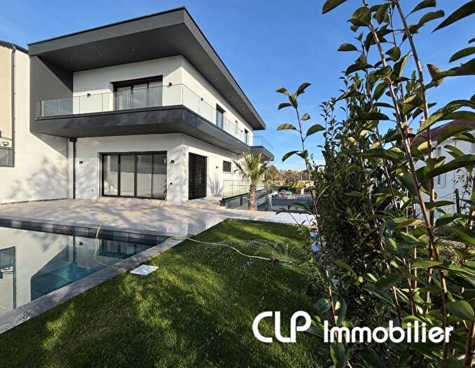 Maison à vendre - Montélimar - 5 pièces - 4 chambres