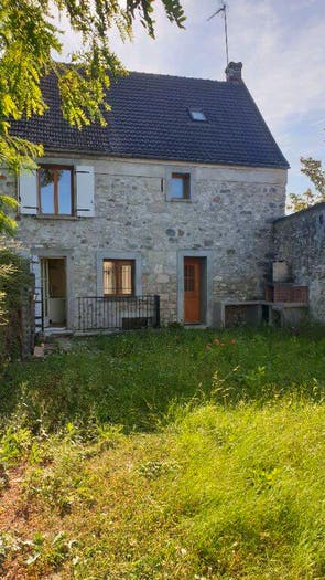 Montagny-Sainte-Félicité : Maison 4 pièces à louer
