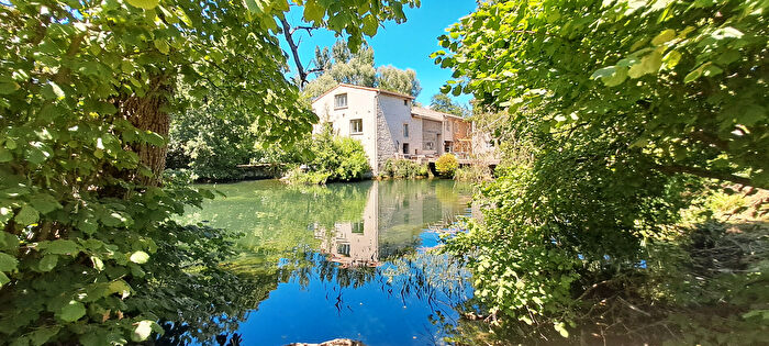 Nanteuil - Maison 13 pièces à vendre