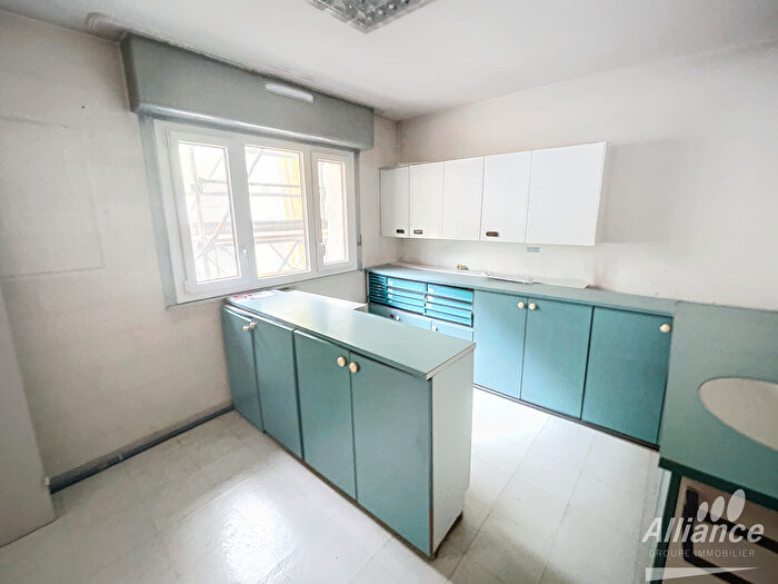 Appartement à vendre - Montbéliard, Centre-ville, Prairie, Batteries du Parc, Charmontet - 4 pièces - 3 chambres