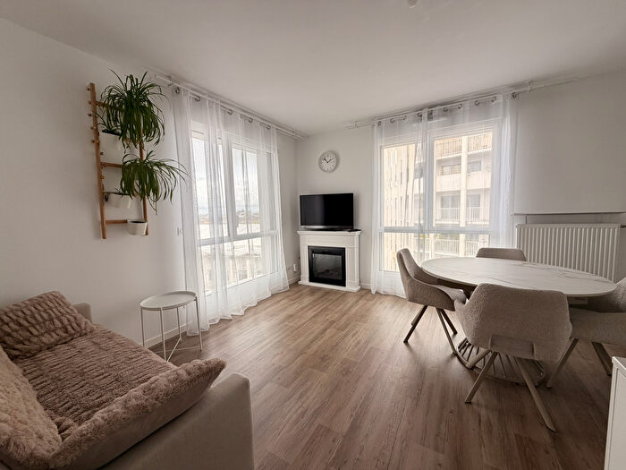 Appartement à louer - Bordeaux, La Bastide - 3 pièces - 2 chambres