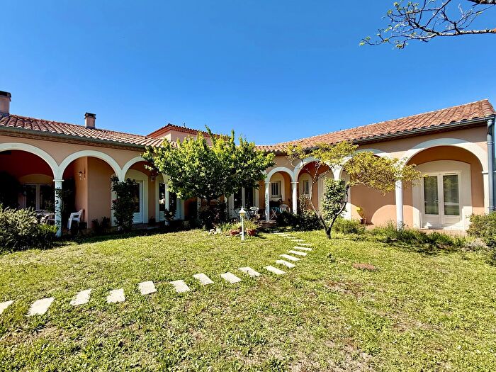 Maison à vendre - Quillan - 9 pièces - 7 chambres