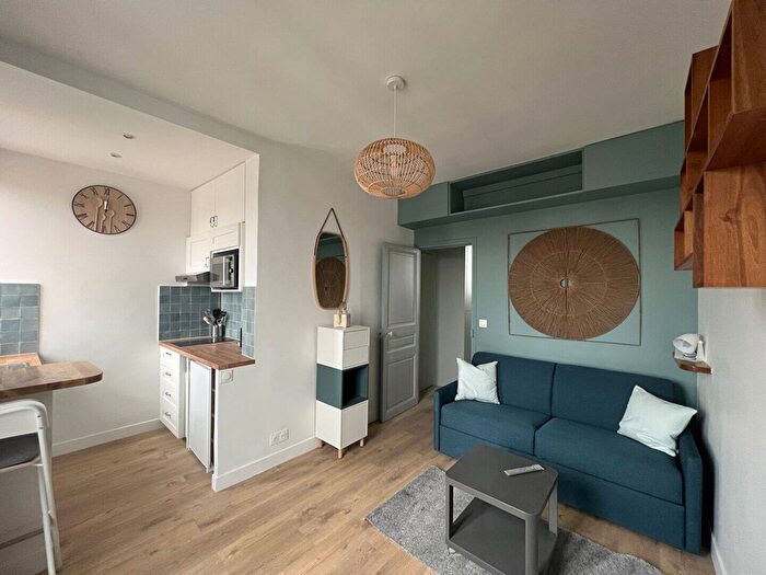 Appartement 1 pièce à Agent Sarre-Centre-Les Vallées-La Garenne, Colombes, à louer