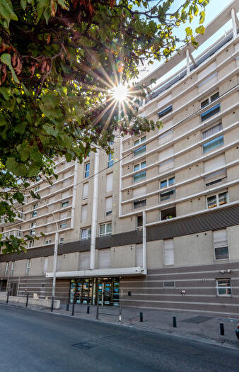 Appartement à louer - Marseille e , Saint-Pierre - 1 pièce