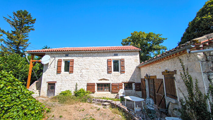 Maison à vendre - Montcuq - 6 pièces - 3 chambres