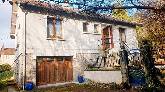 Maison à vendre - Bourganeuf - 4 pièces - 3 chambres