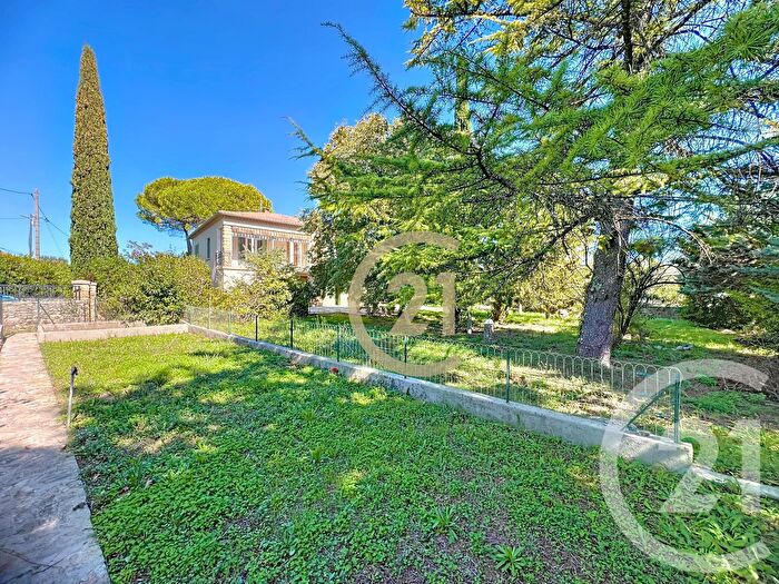 Maison à vendre - Uzès - 6 pièces - 4 chambres