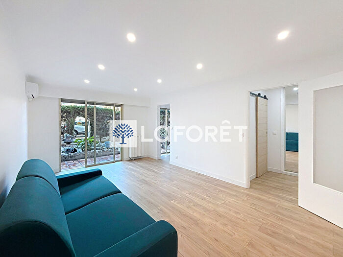 Appartement à louer - Cagnes-sur-Mer, Saint-Roman, Lautin - 1 pièce