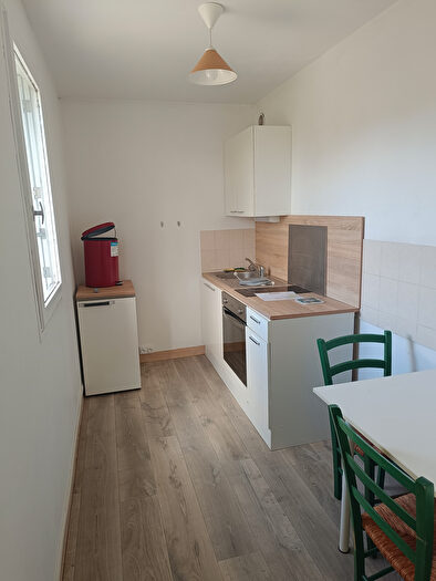 Appartement 1 pièce à Vierzon, Centre-ville, à louer