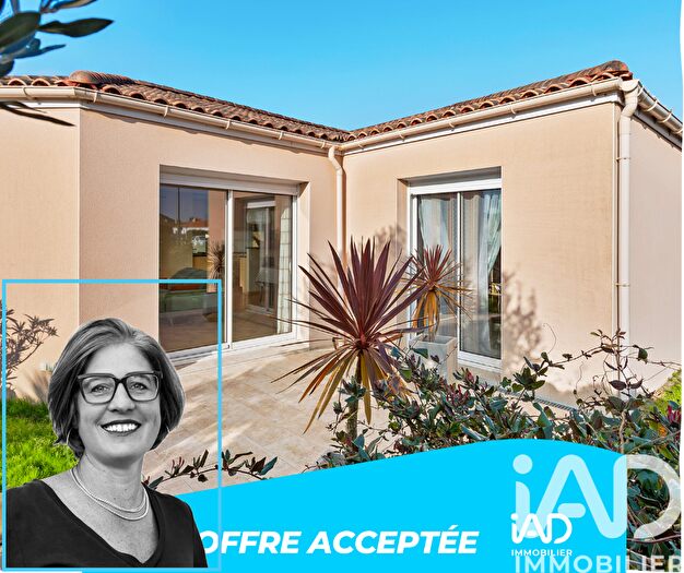 Maison à vendre - Vieillevigne - 7 pièces - 4 chambres