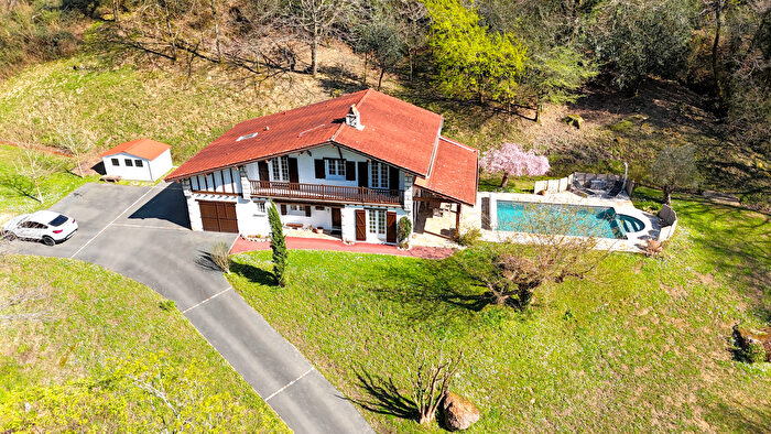 Maison à vendre - Biriatou - 6 pièces - 4 chambres