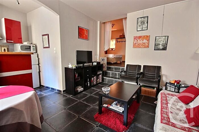 Appartement à louer - Avignon, Palais des Papes, Zone Piétonne - 2 pièces - 1 chambre
