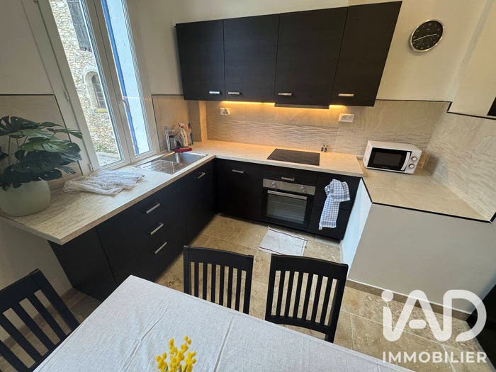 Intra Muros, Manosque : Appartement 4 pièces à louer
