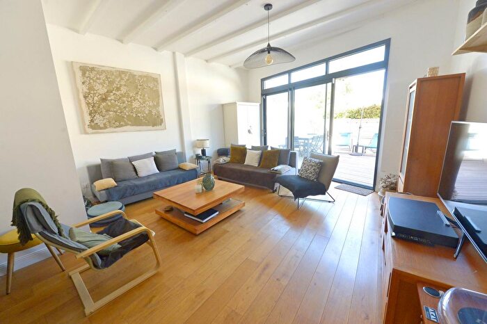 Maison à vendre - Saint-Georges-de-Didonne - 5 pièces - 3 chambres