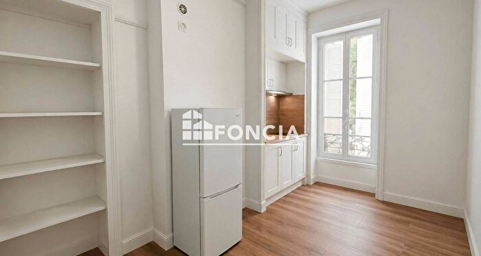 Estressin, Vienne : Appartement 3 pièces à louer