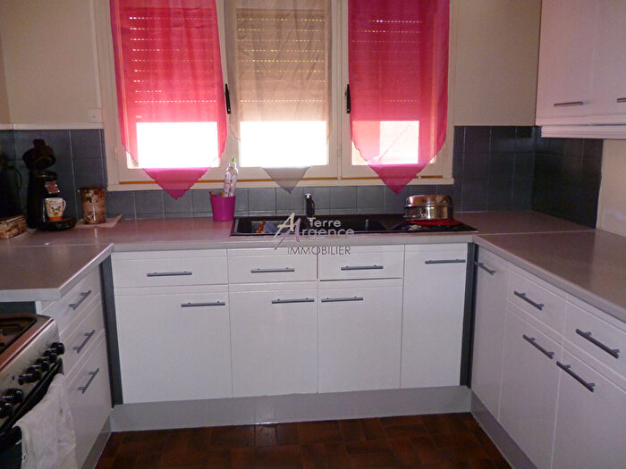 Maison à vendre - Beaucaire, Centre-ville - 4 pièces - 3 chambres