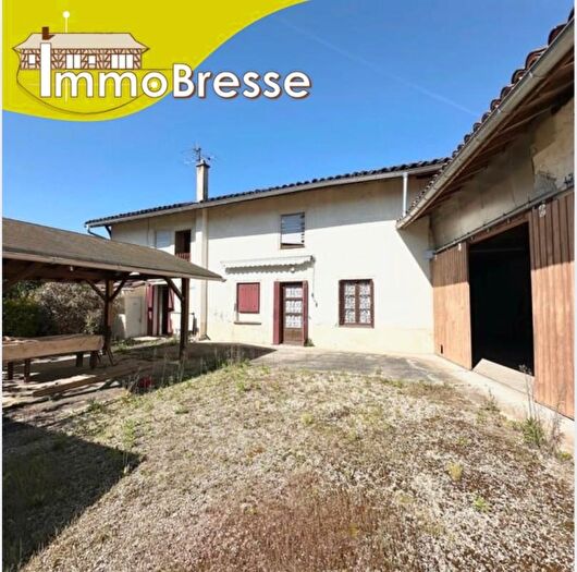 Maison 8 pièces à Attignat, à vendre