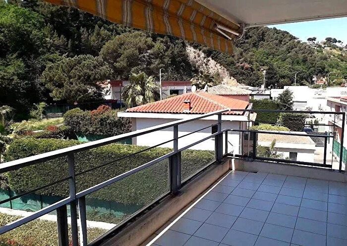 Appartement à louer - Cagnes-sur-Mer - 4 pièces - 3 chambres