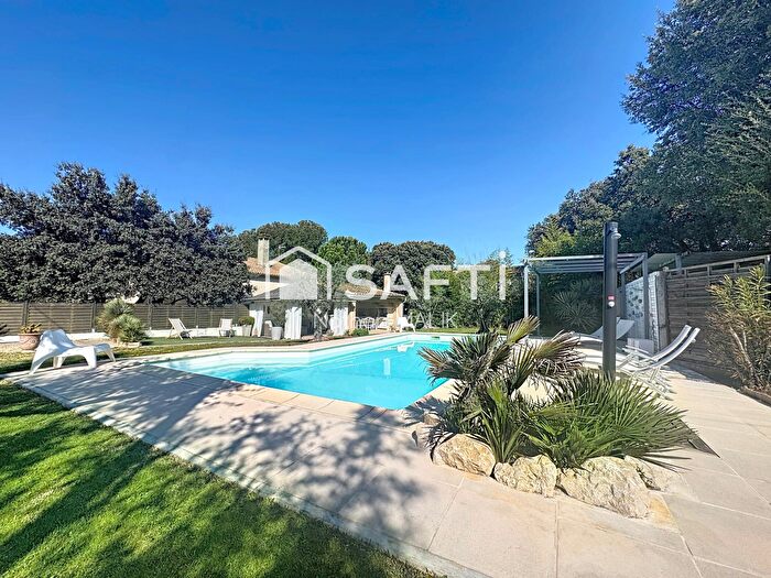 Maison à vendre - Bédarrides - 8 pièces - 6 chambres