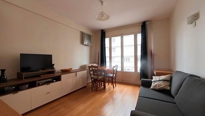 Appartement à vendre - Grenoble, La Capuche, Grands Boulevards - 2 pièces - 1 chambre